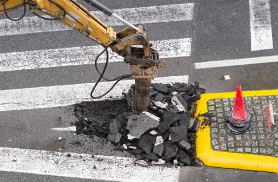 5 Effective Strategies to Manage Construction Equipment | Home Building ...